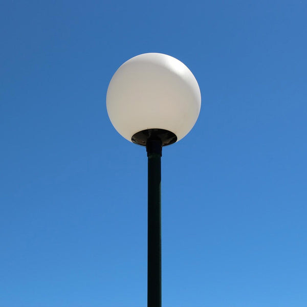 How to choose the right lamp post globe for outdoor lighting?